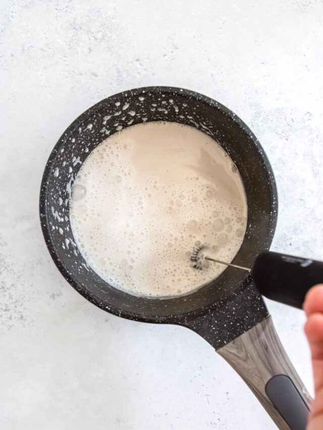 Easy Oat Milk Latte - coffeecopycat.com