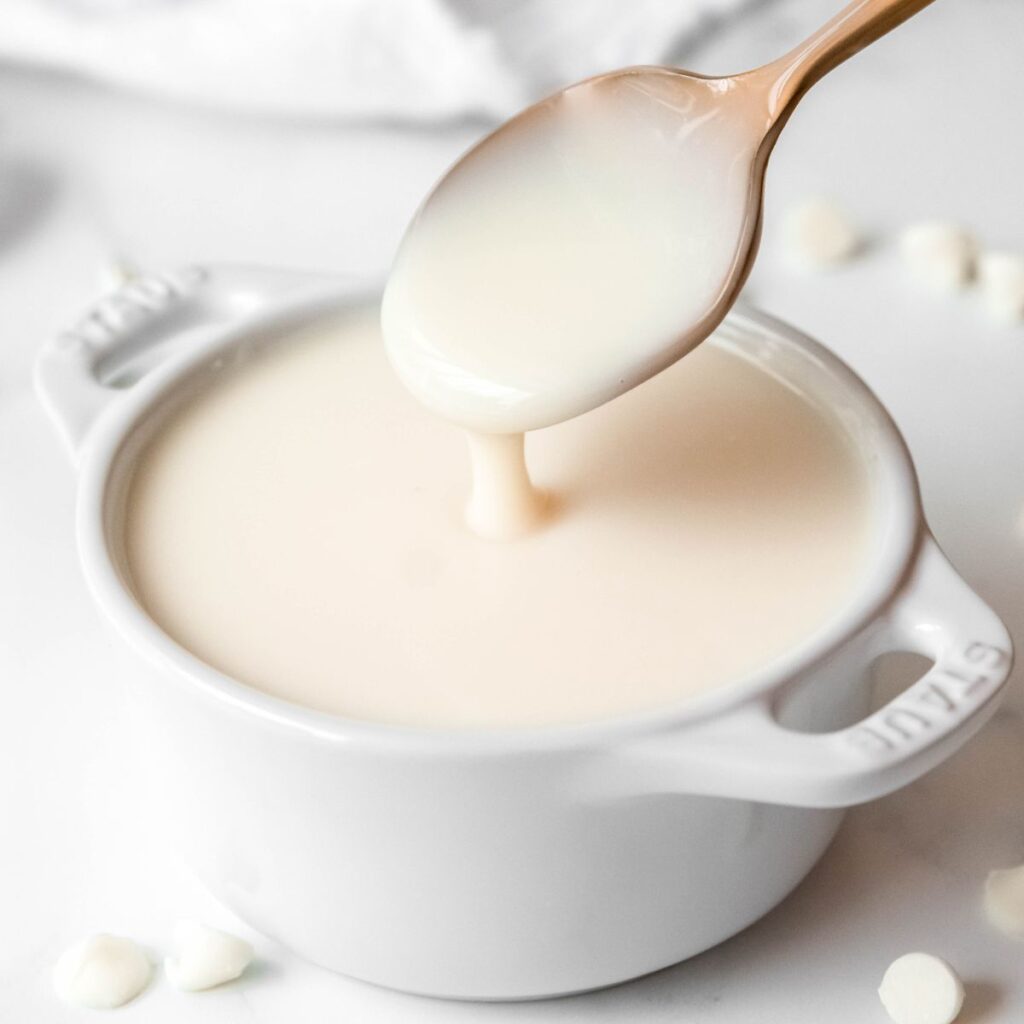 Homemade White Chocolate Syrup - coffeecopycat.com