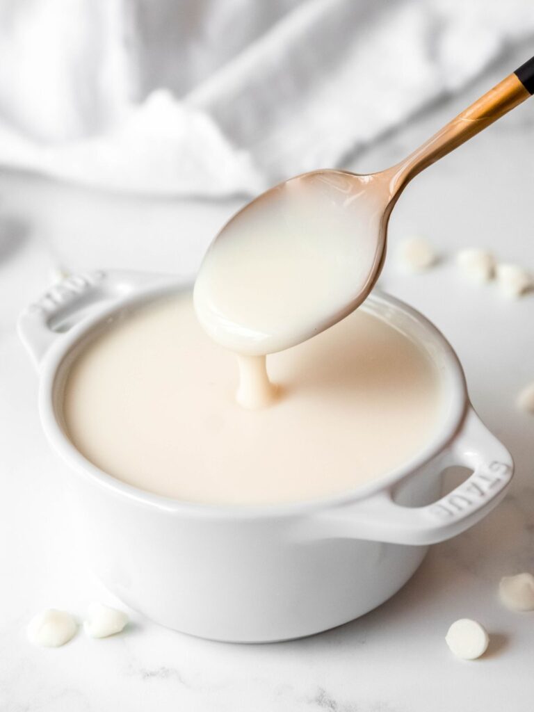 Homemade White Chocolate Syrup - coffeecopycat.com
