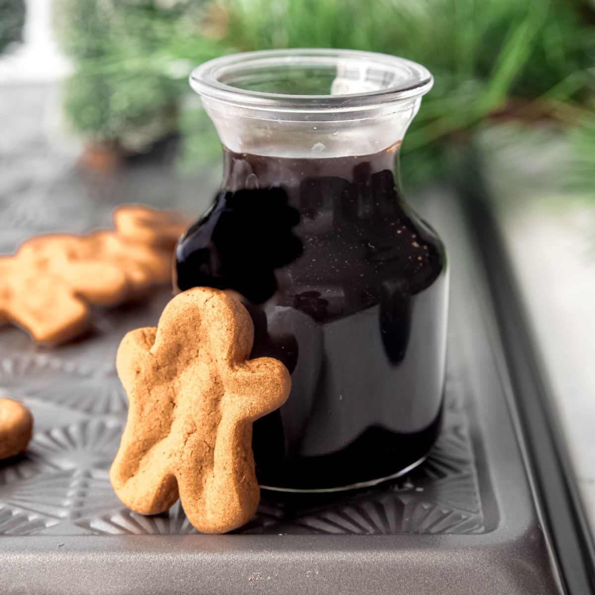 Gingerbread Syrup for Coffee - coffeecopycat.com