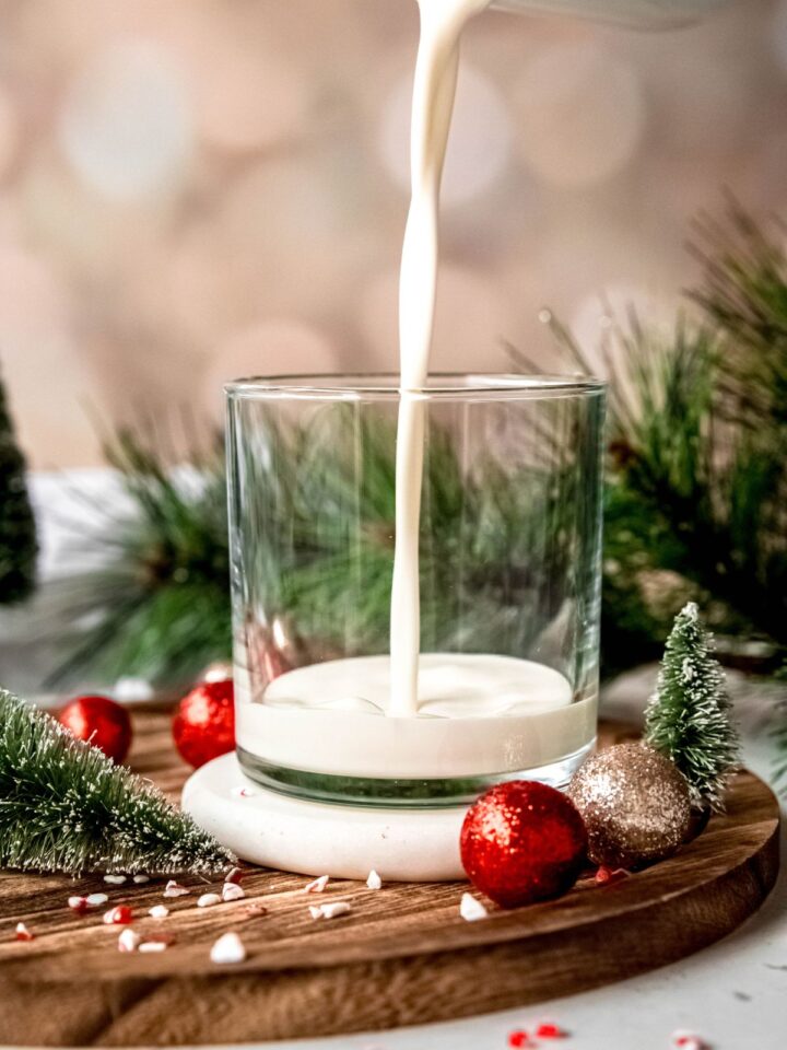Merry Mint White Mocha Recipe (Starbucks Copycat) - coffeecopycat.com