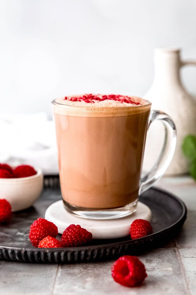 Raspberry Mocha Latte - coffeecopycat.com