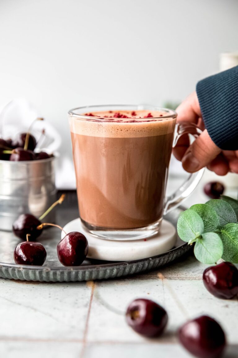 Cherry Mocha Latte - coffeecopycat.com