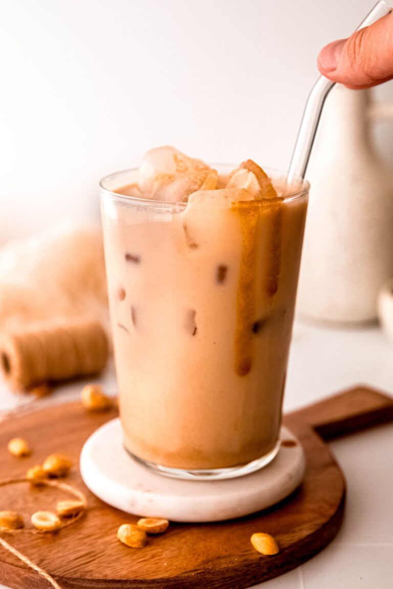 Iced Peanut Butter Latte - coffeecopycat.com