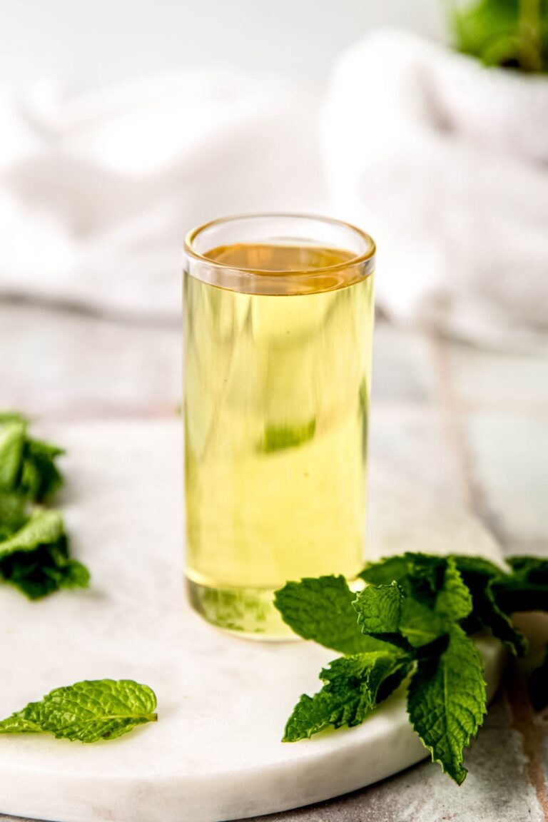 Homemade Mint Simple Syrup - coffeecopycat.com