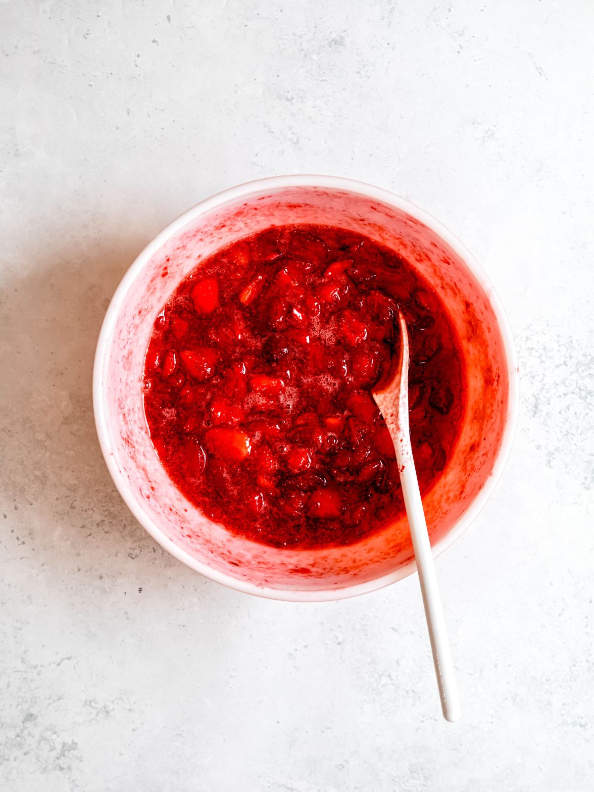 Homemade Strawberry Syrup (For Drinks!) - coffeecopycat.com